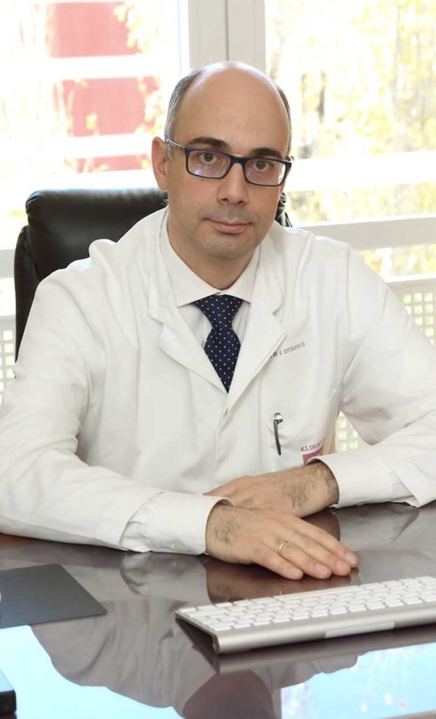 Σύντομο βιογραφικό του Ιατρού